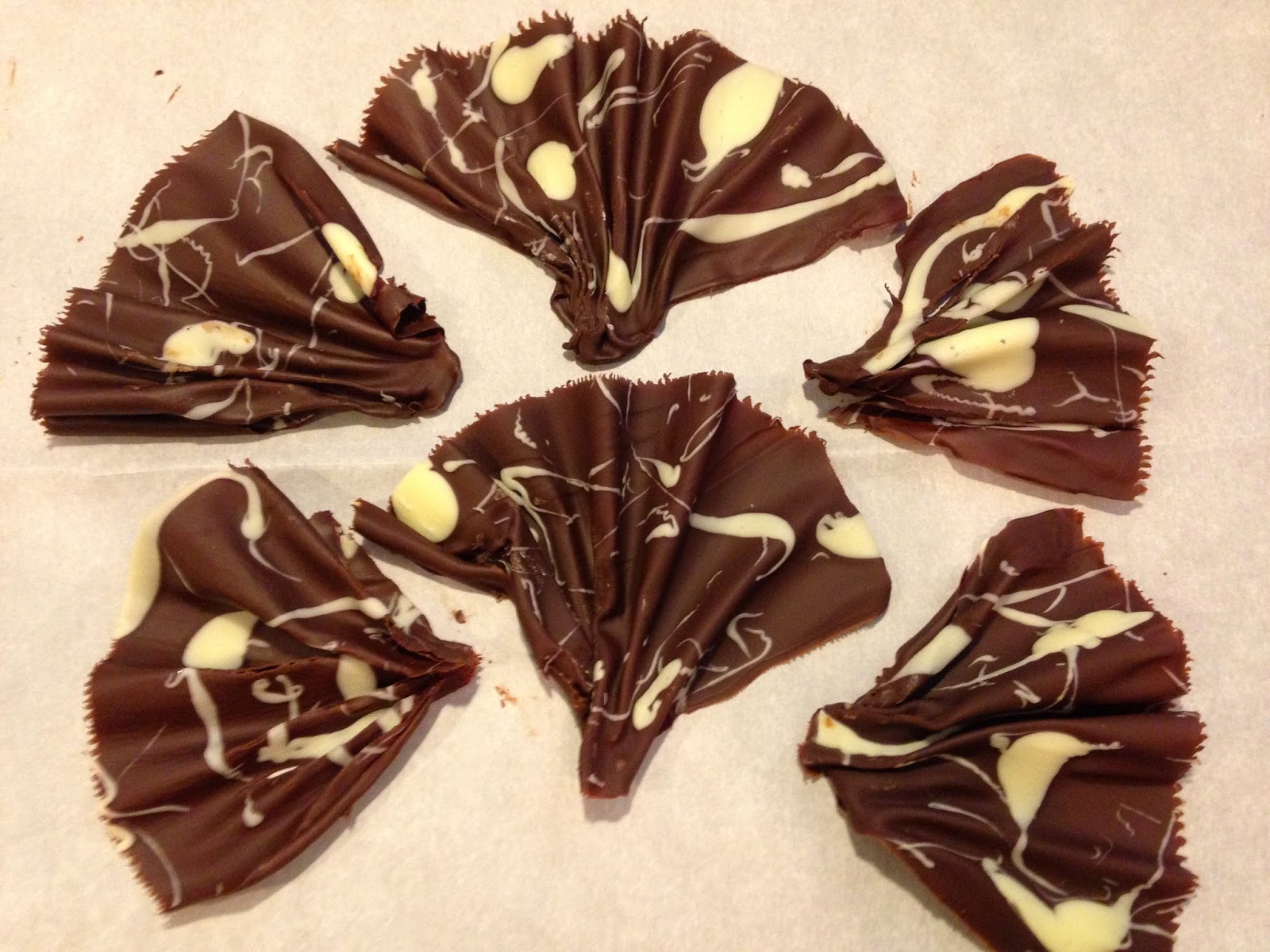 Jill Takes The Cake: Ruffled Chocolate Fans