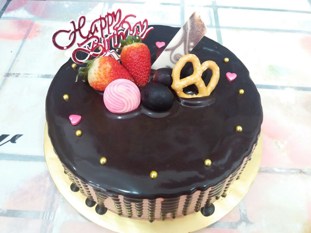 YES.HomemadeBakery : Chocolate Moist Cake