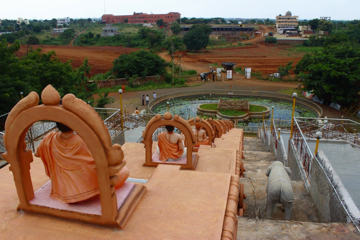 Journeys across Karnataka: 108 feet statue of Basaveshwara, Basava Kalyana