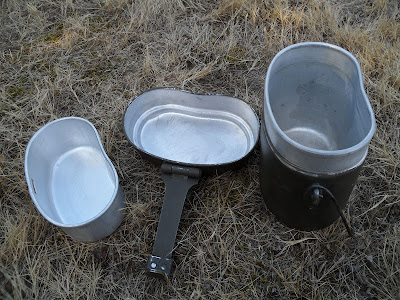 Four Bees: Austrian Mess Kit / Tin, circa 1980