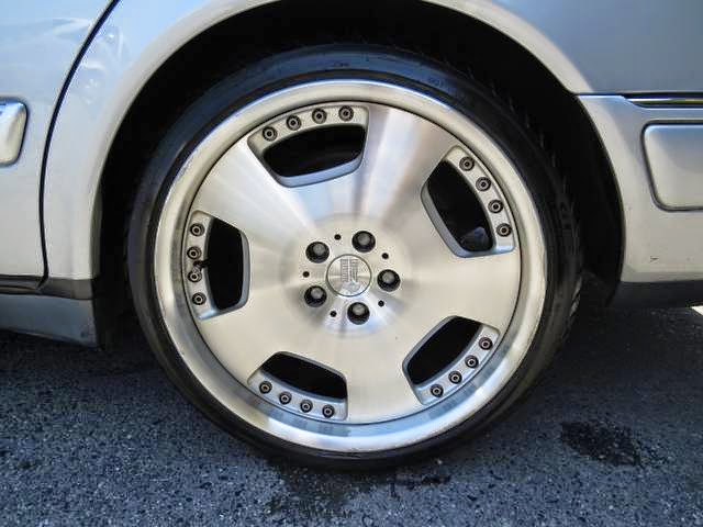 Mercedes-Benz W210 E320 on R19 Wheels | BENZTUNING