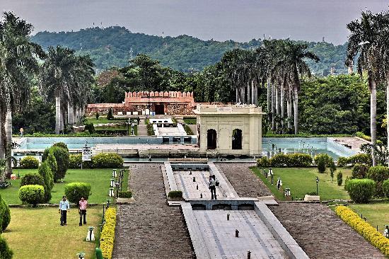 India - a Tourists paradise: Pinjore Gardens