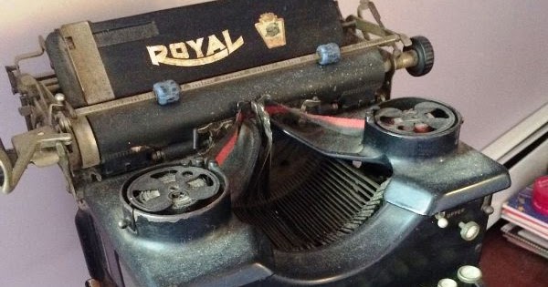 Mechanical Typewriter Explained: How Typewriters Work | Gadget Explained