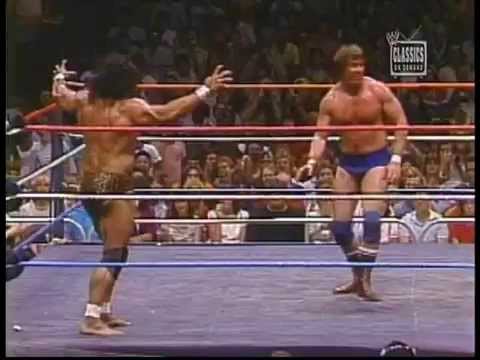 Historia del Wrestling: Jimmy Snuka vs Roddy Piper, WWF MSG 25/08/1984