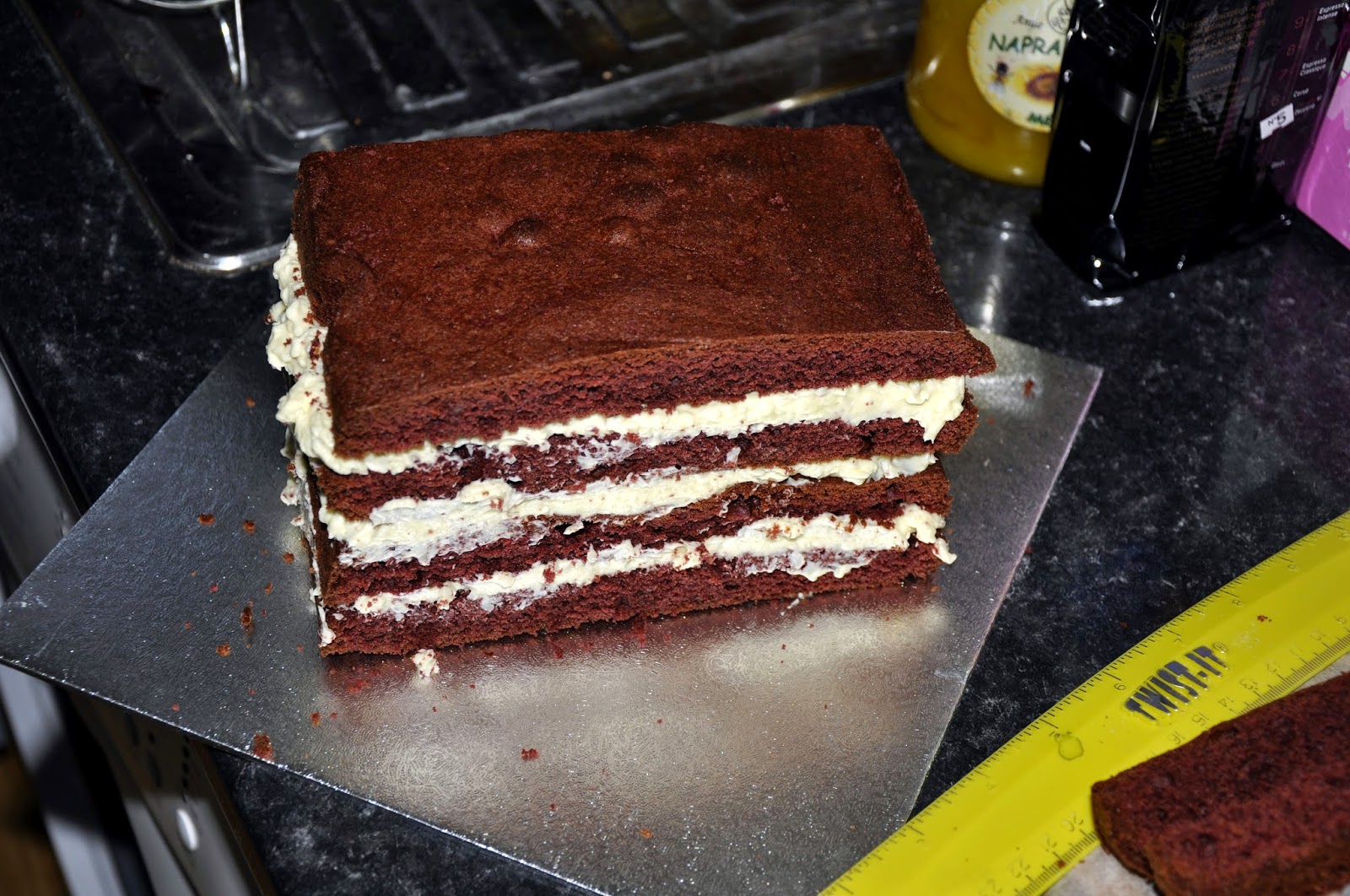 Bitter-Sweet Bakery: Volkswagen Camper Van Cake