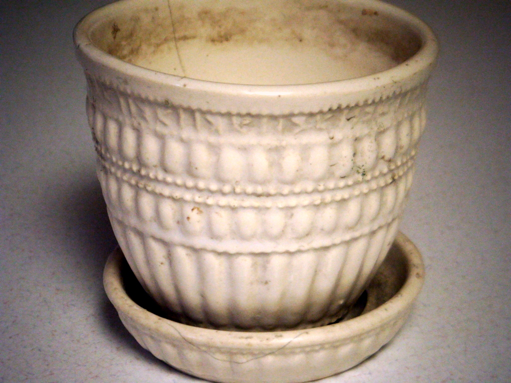 1868 Pleasant: Removing Dirt Stains from Pottery