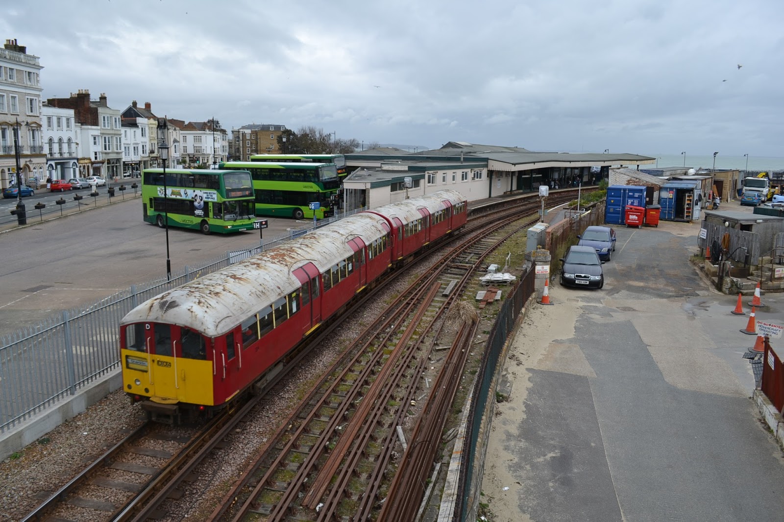 Calling at... British railway stations: Ryde Esplanade (RYD)
