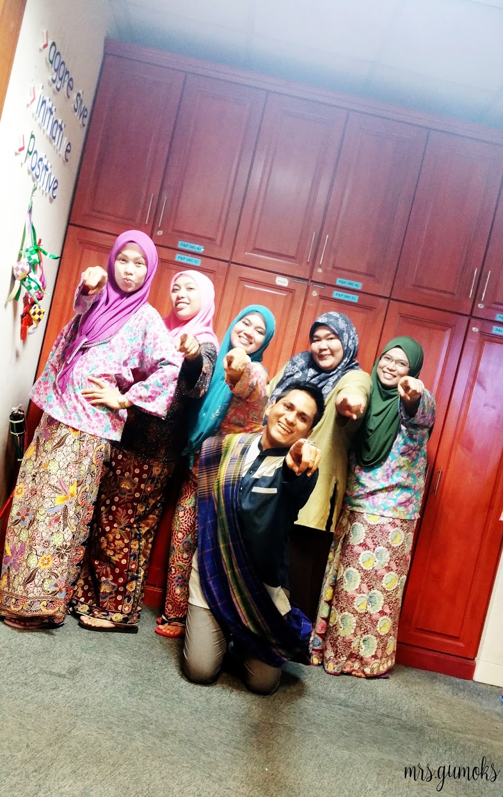 Mrs. Gumoks: Jamuan Raya Kampung Style