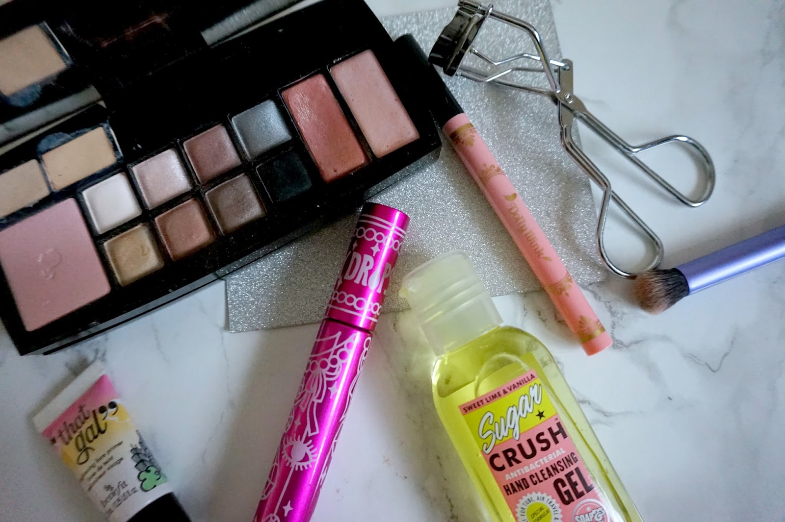 4 Types of Makeup Users - Forever Hibernating