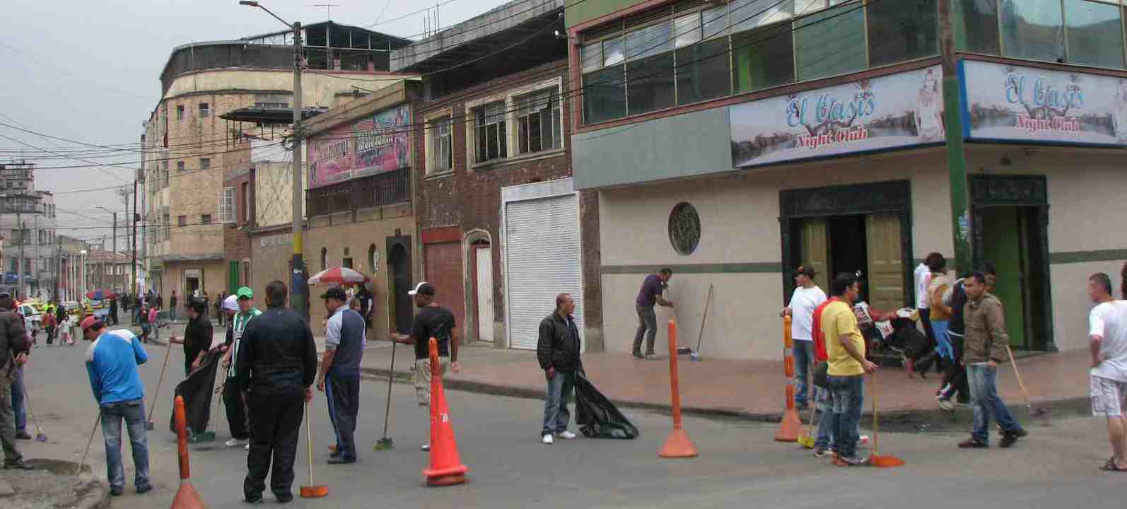 Mike's Bogota Blog: Cleaning up Bogotá's Red Light District