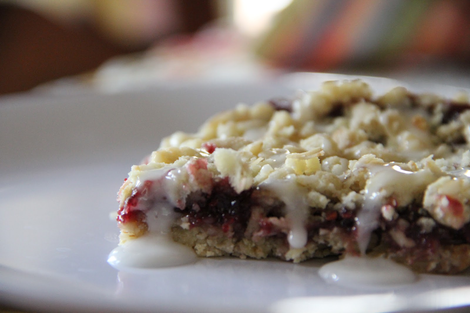 Raspberry Oatmeal Bars Recipe | Mix and Match Mama