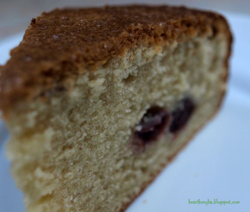 Gastro-love : Mrs. Lipton's most excellent cherry cake