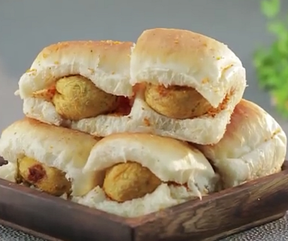 How to make Vada Pav at Home | Step by Step Vegetarian Recipe ...