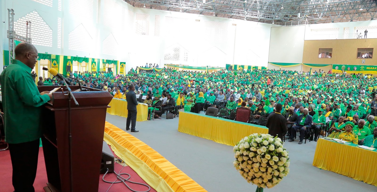 MWENYEKITI WA CHAMA CHA MAPINDUZI (CCM) RAIS DKT. MAGUFULI AHUTUBIA ...