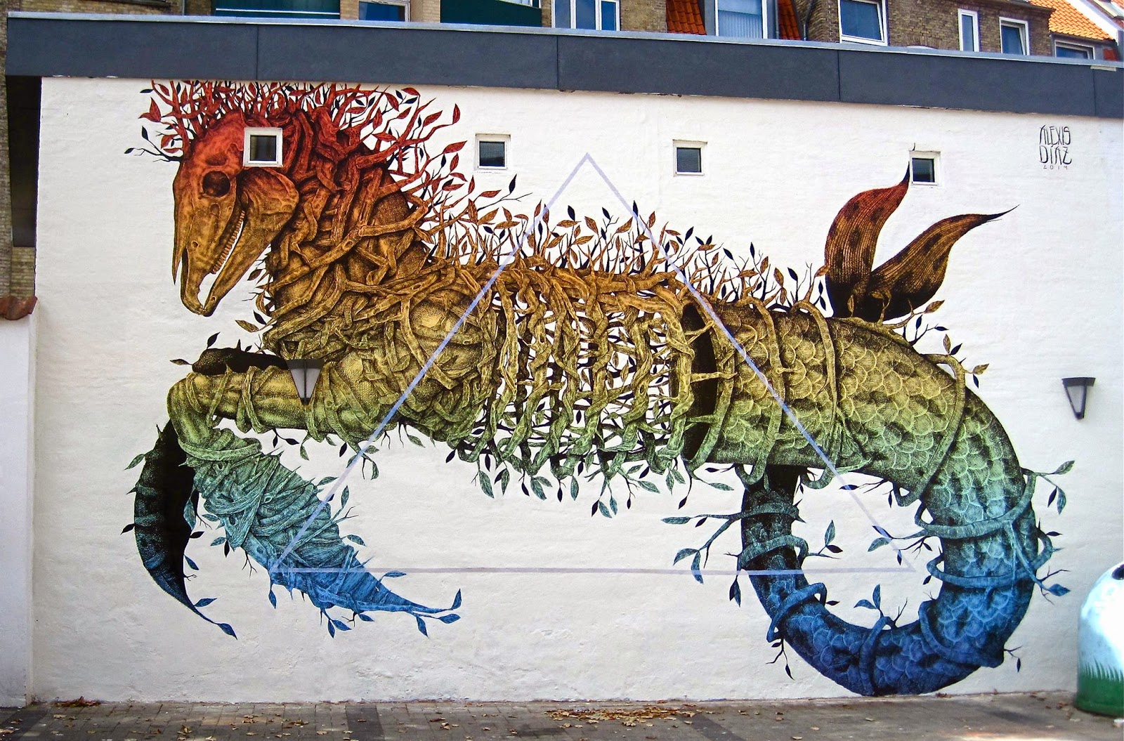 Alexis Diaz paints a new mural for We Aart in Aalborg, Denmark ...