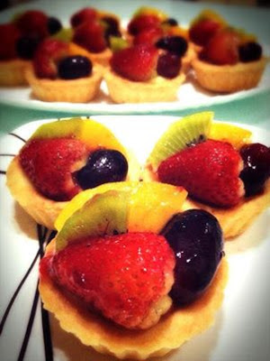 Culinary Kitchenette: Mixed Fruit Tarts with Lemon Curd by Vanessa Tay