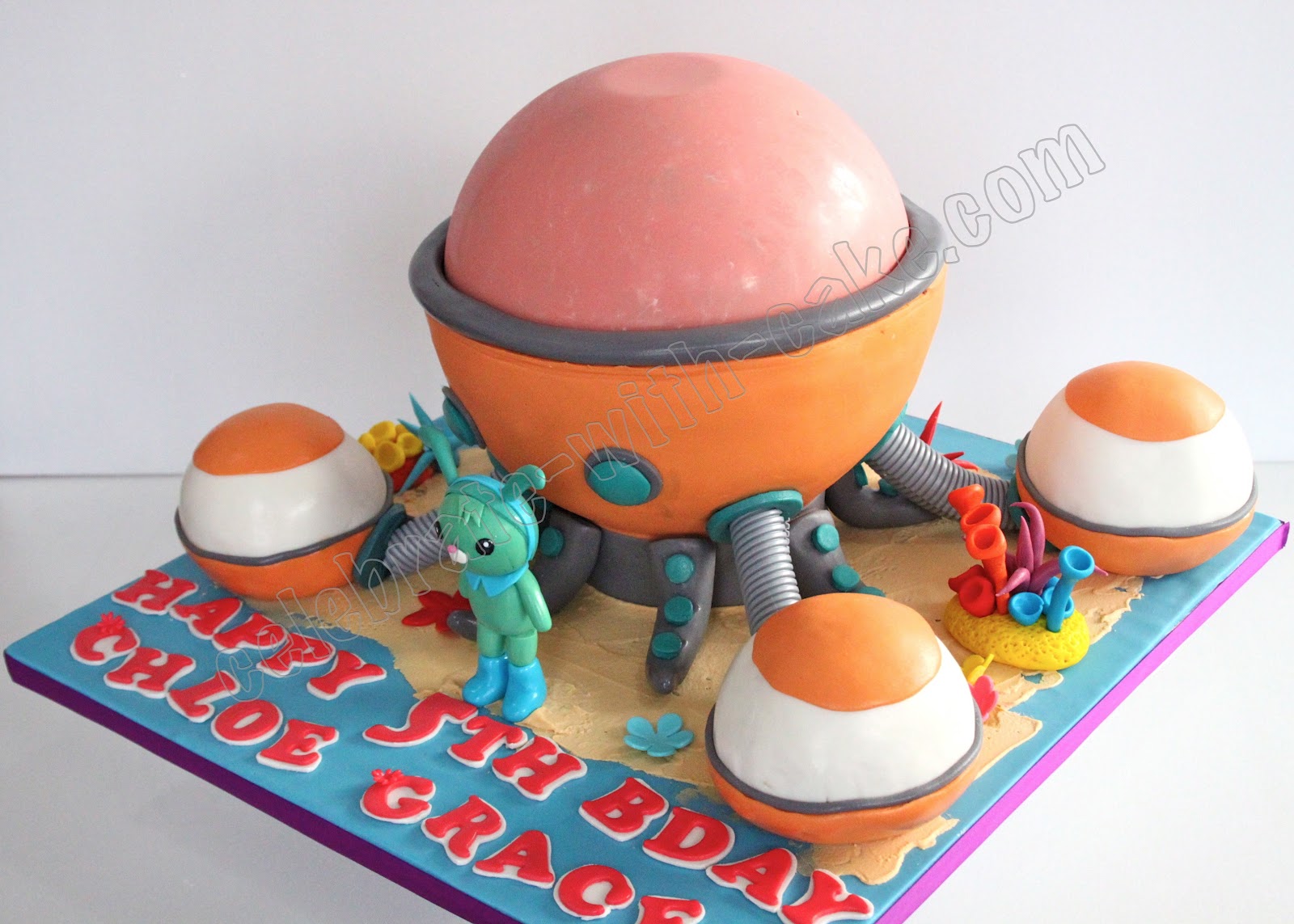 Octonauts Octopod Piñata Cake