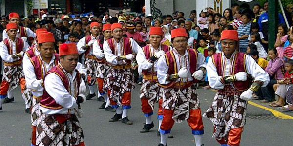 SEJARAH INDONESIA: TARI BADUI