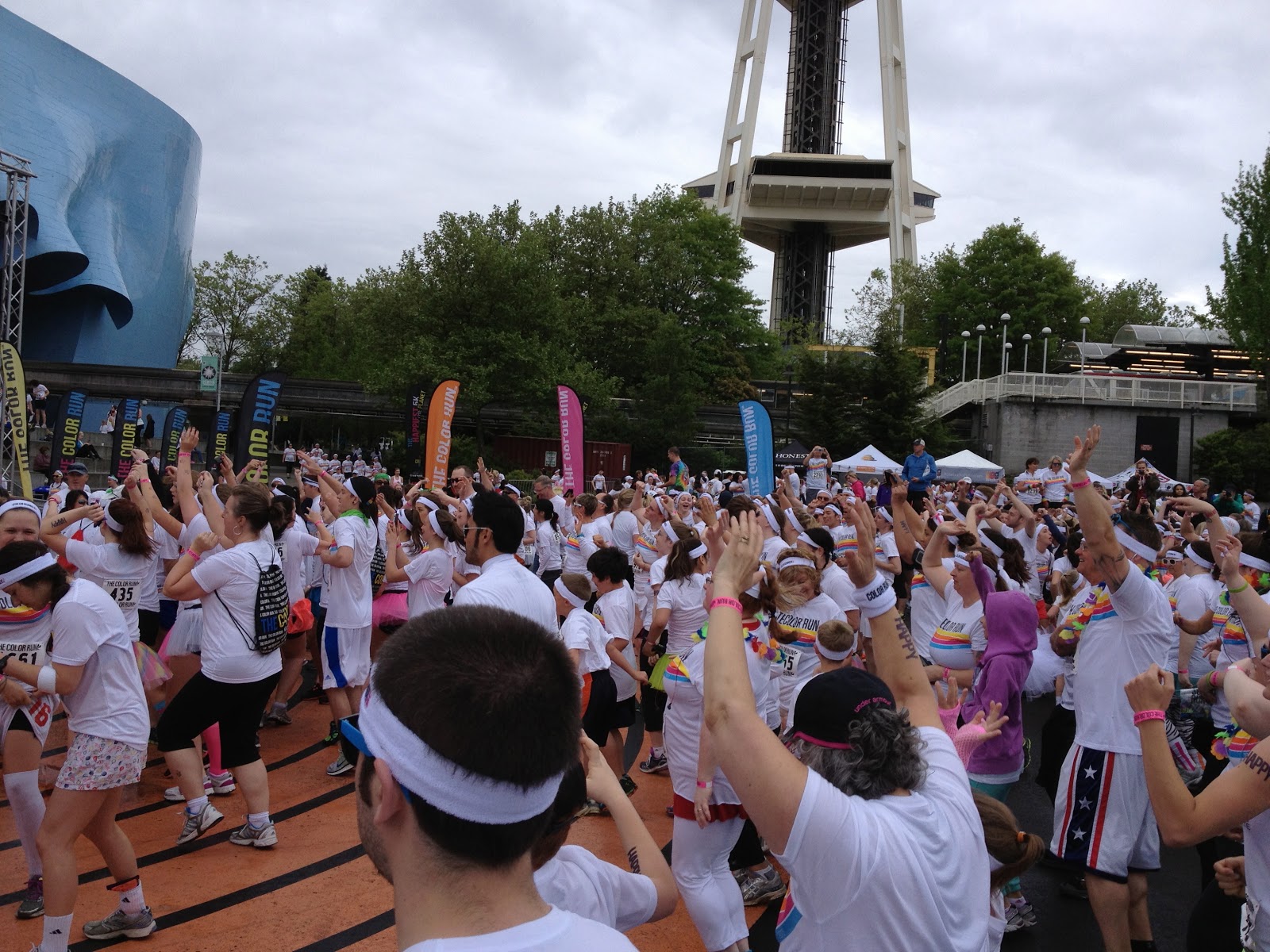 Mommy Needs a Mimosa: COLOR RUN SEATTLE 2013 // MOTHER'S DAY 2013