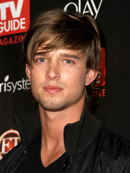 L'Homme du Jour: DREW VAN ACKER