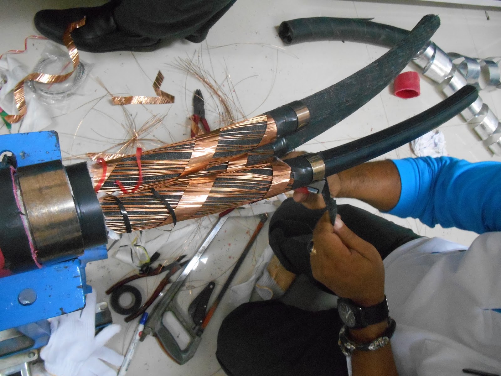 MATARAM ELECTRIC: TERMINASI KABEL TANAM 20 KV MENGGUNAKAN MERK RAYCHEM ...