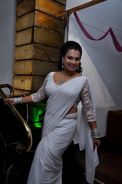 Srilankan Actress: Shereen Kumaratunga hot saree models