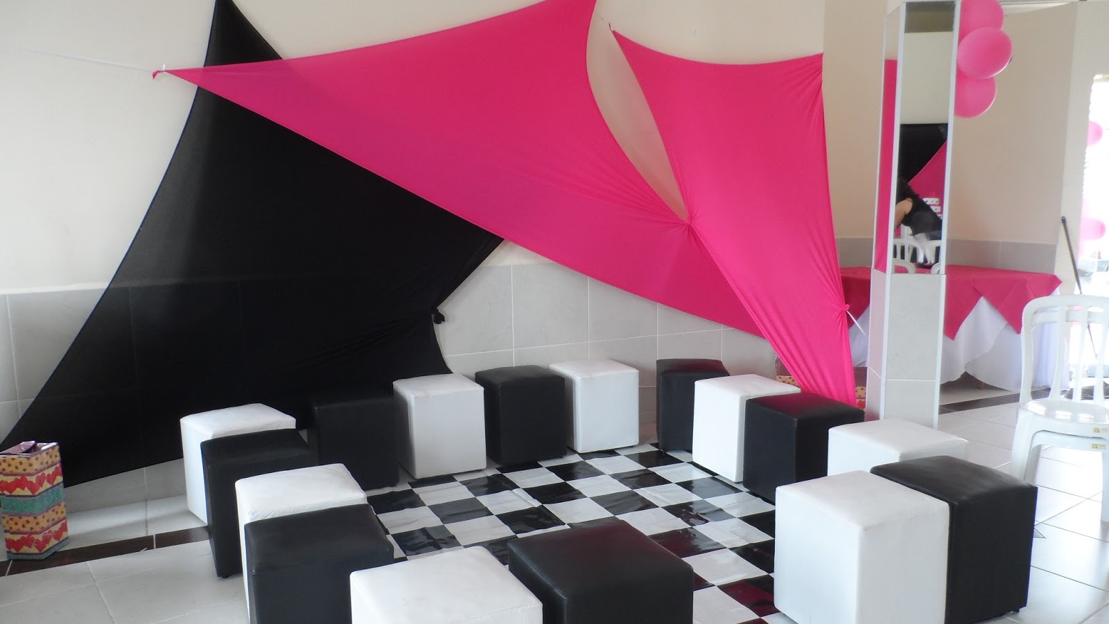 SPAZIO GUARESI BUFFET: FESTA TEEN,DECORAÇÃO COM LUMINARIA DE FIBRA ...