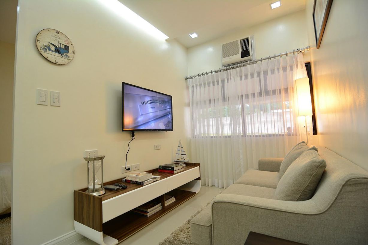 mandaue city cebu condominiums: 1br midpoint residences AS Fortuna ...