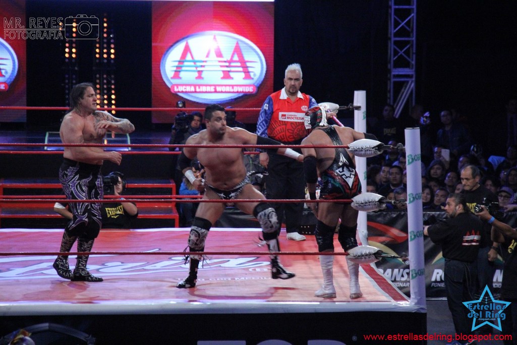 ESTRELLAS DEL RING.: En Noche de sorpresas, el Texano Jr y el Mesías ...