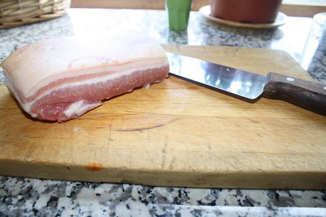 Toys and Bacon: The Anatomy of Bacon, part 1 - The knife