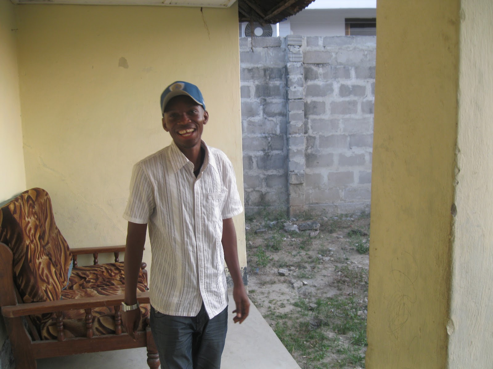 .: Hili jembe langu Abdallah James aka Piero aka Kiduchu aka D salut ...