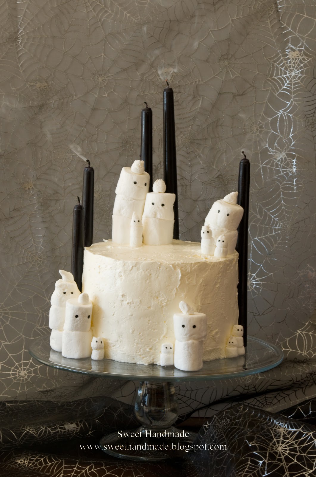 Sweet Handmade Cookies: Ghoulish Ghost Cake