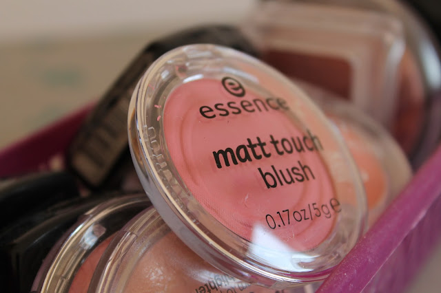 CATRICE - LOVE, ROSIE! & ESSENCE - BERRY ME UP!, MAT RUMENILA ...