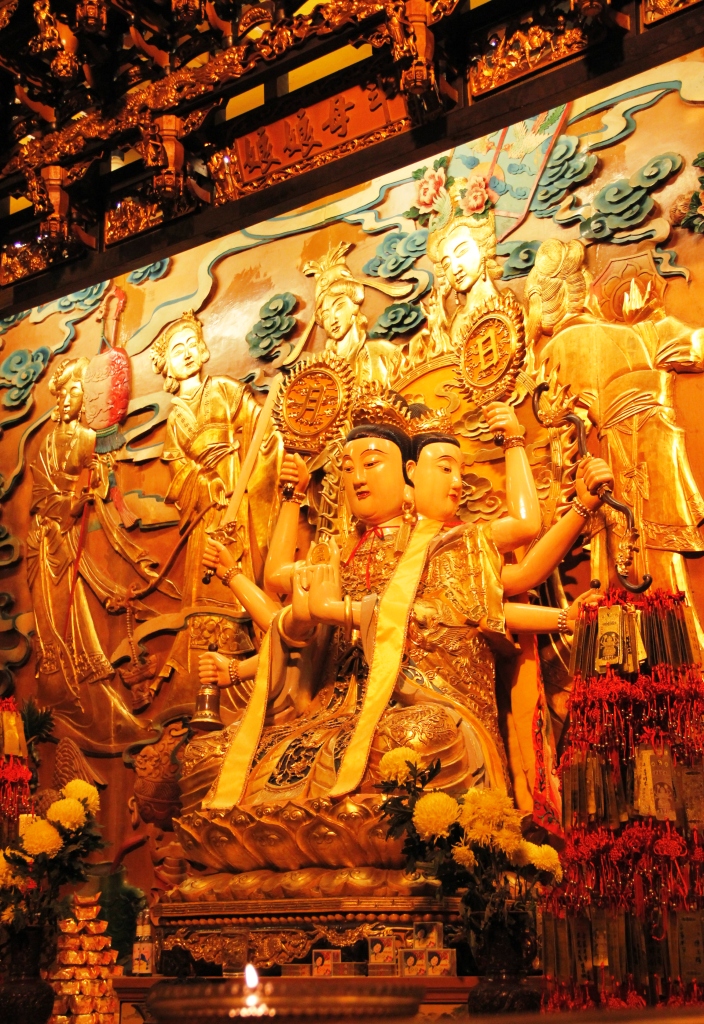 MengZhi: Glorious Temple in Raja Uda, Butterworth, Penang.