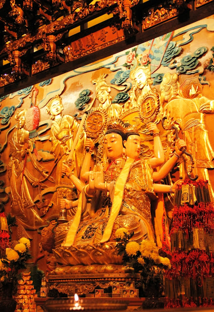 MengZhi: Glorious Temple in Raja Uda, Butterworth, Penang.