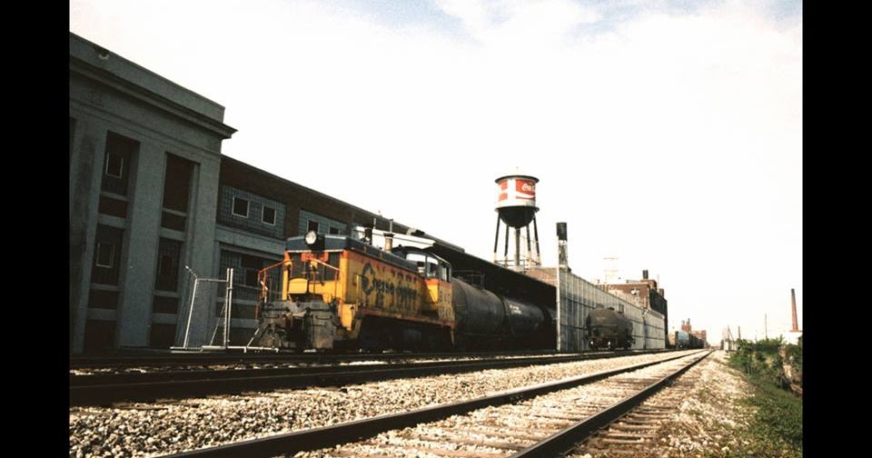 Towns and Nature: Chicago, IL: Coca-Cola/Color Communications building