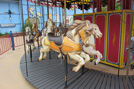 Malcolm's Trip Down Under: Aussie World