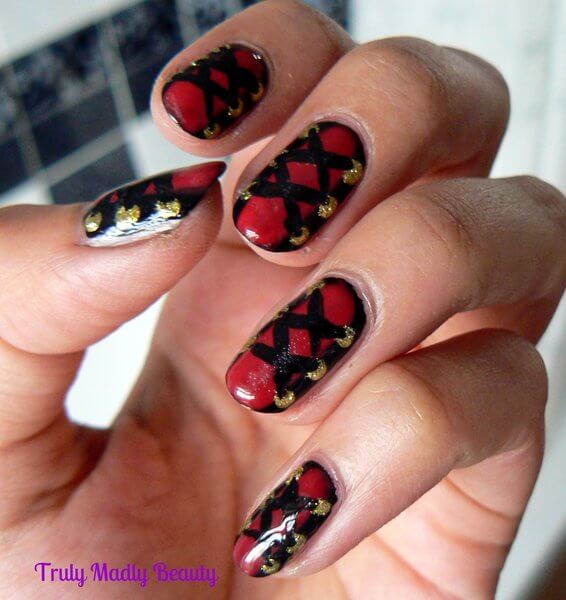Truly Madly Beauty: NOTD - Corset Design Nails & Step By Step Tutorial!