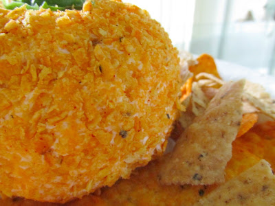 Easy Pumpkin Cheeseball - Crafts a la mode