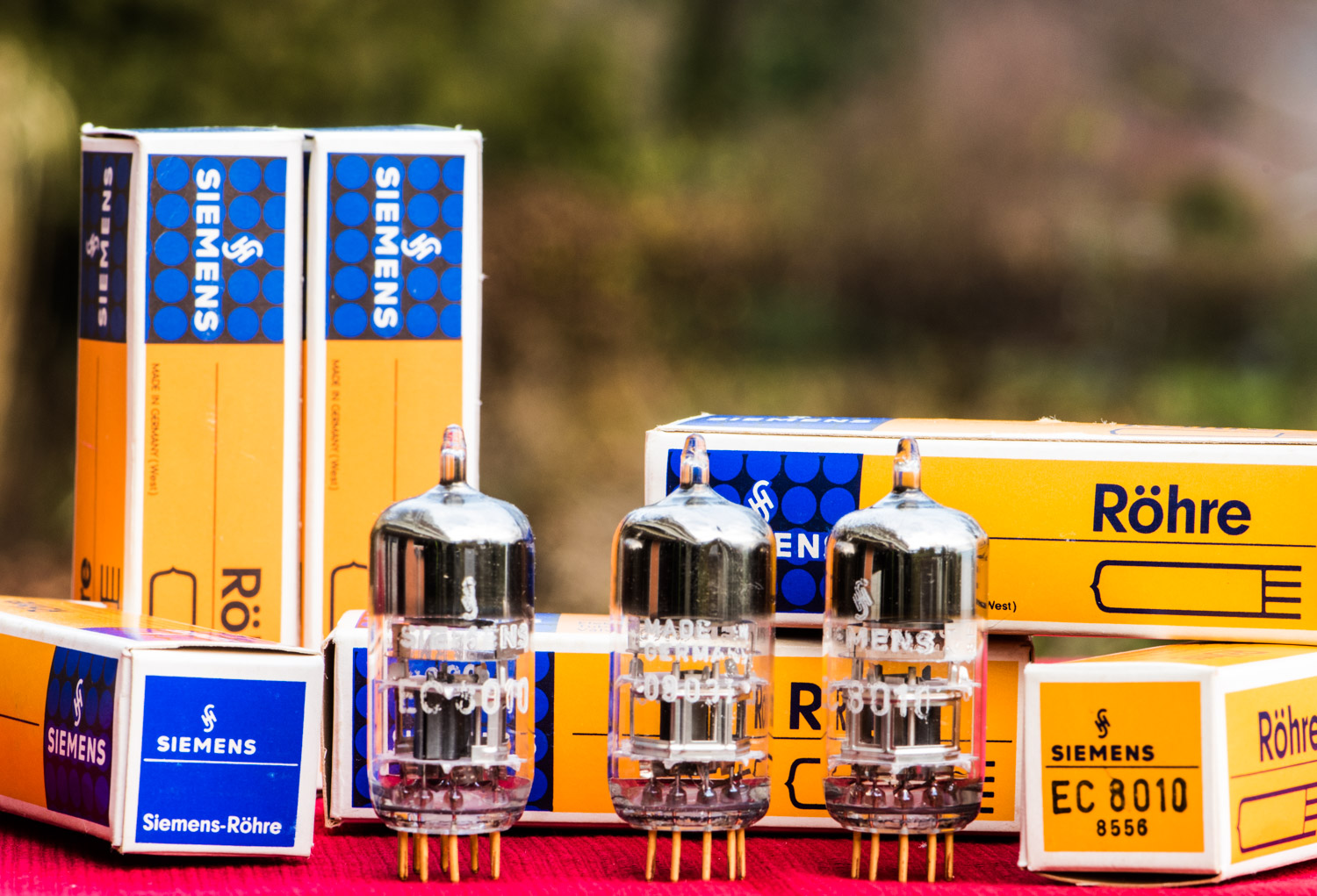 VinylSavor: Tube of the Month : The EC8010