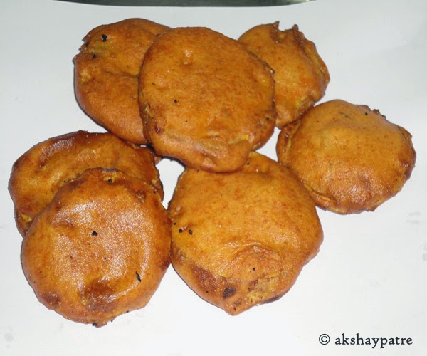 Vidya's Recipes: Aloo pakoda recipe - How to make potato pakoda