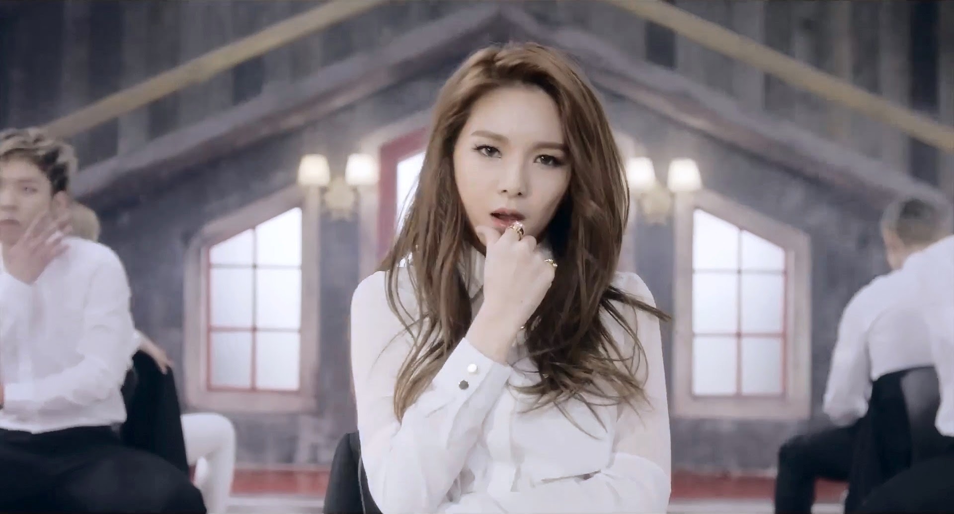 Fiestar: You're Pitiful MV από το mini album Black Label (+who-is-who ...