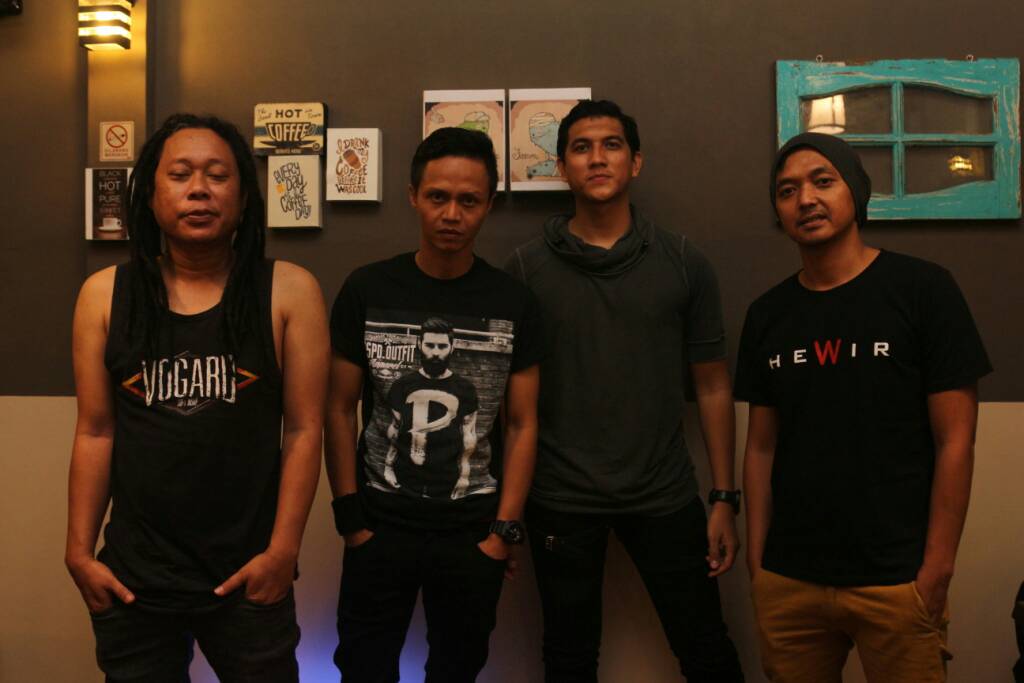 Penampilan Band Naff Pukau Penonton - Perempuan Kopi