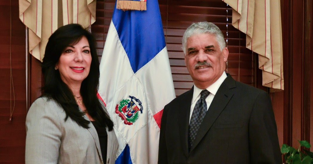 MIGUEL VARGAS RECIBE A RAQUEL JACOBO, EX MISS REPÚBLICA DOMINICANA Y ...