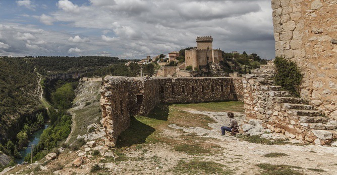 MIL Y UNA HISTORIAS : Alarcón