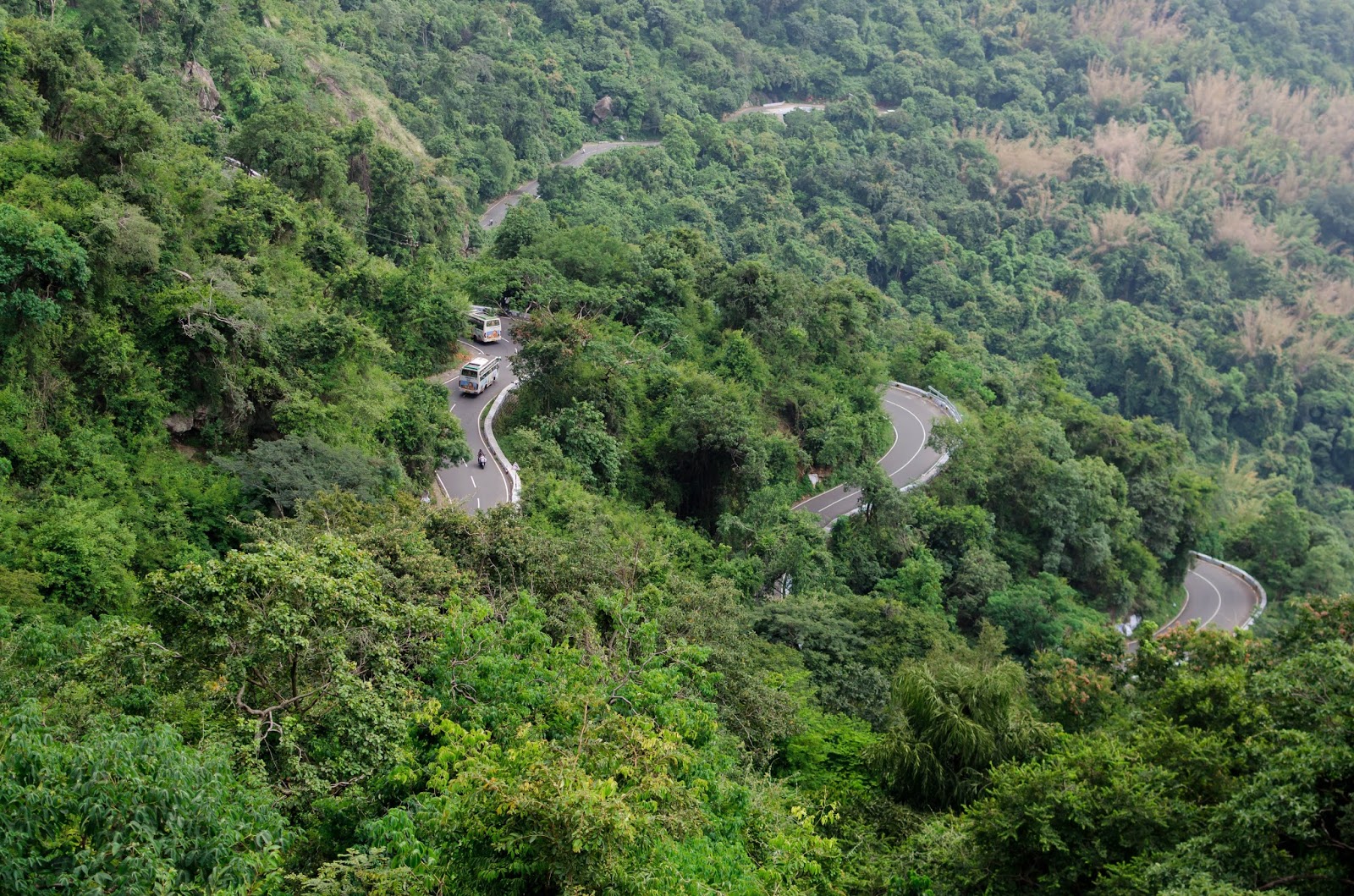 The Travel Reminiscenes: Day -2 - Yercaud