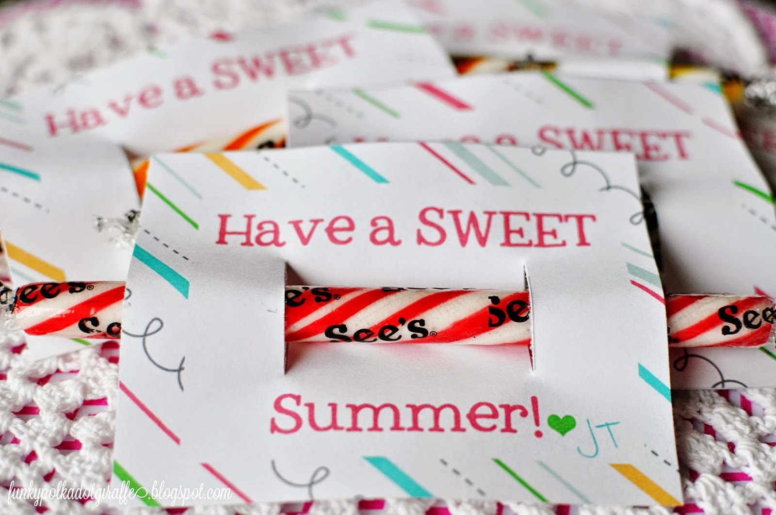 Funky Polkadot Giraffe: Sweet Summer Treat Printable