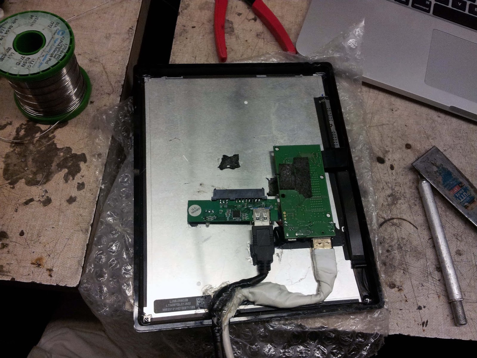 BuildIts in Progress: External Display from an iPad LCD, Part 2