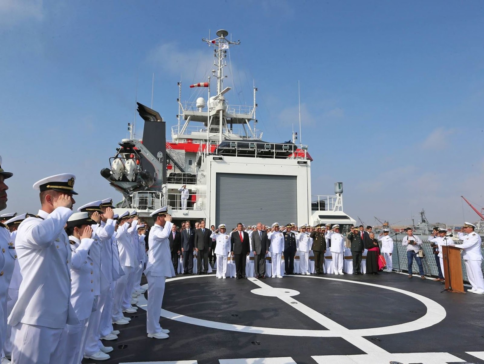 DESARROLLO PERUANO: Llegó el Notable BAP (y BOP) Carrasco