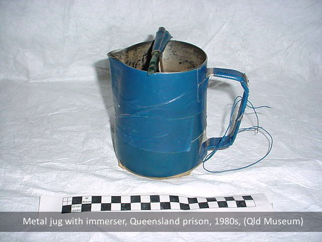 (Illegal) Hot Water in the Cell - Inside BOGGO ROAD